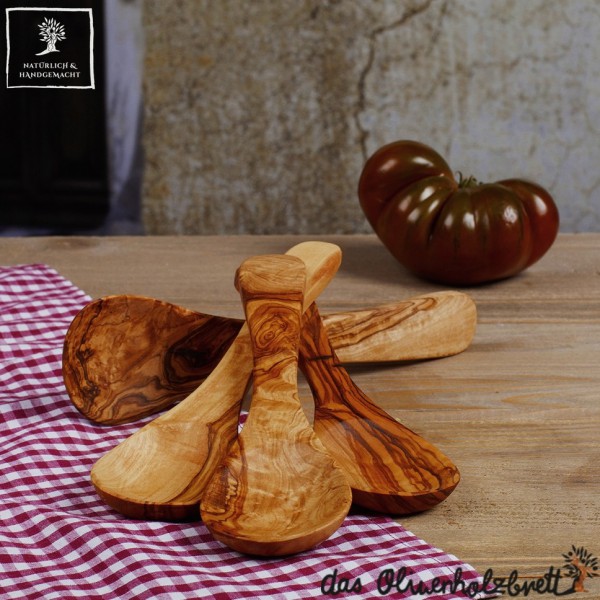 Lot de 4 cuillères de soupes, parfaites pour déguster votre repas Lot de 4 cuillères de soupes, parfaites pour déguster votre repas